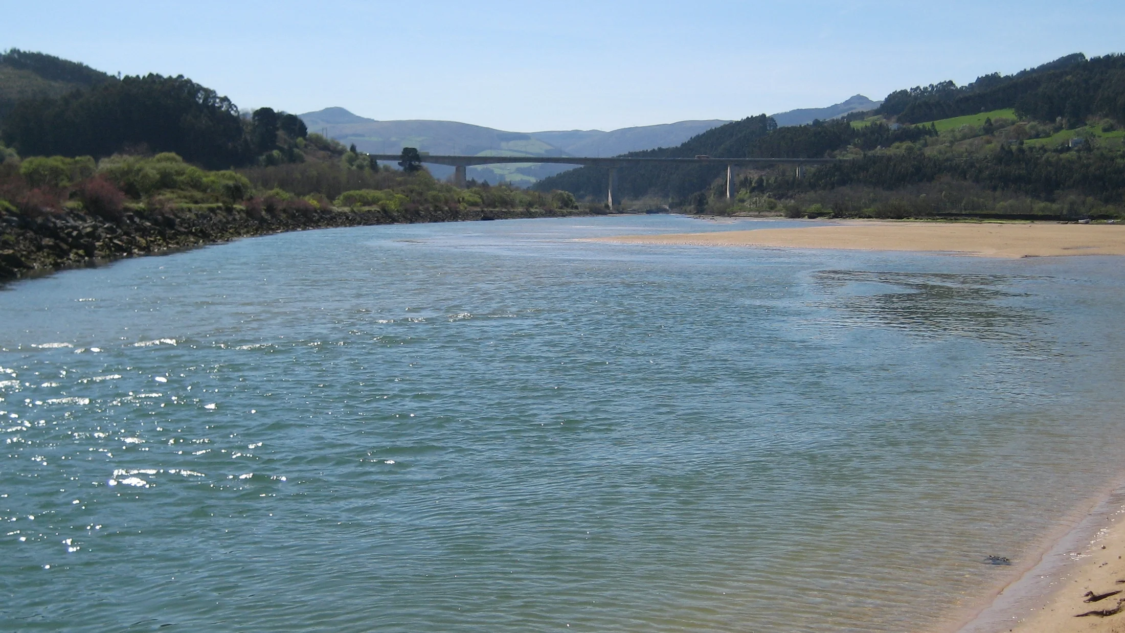 Playa de Orinon: arenal en la desembocadura del Aguera, Cantabria
